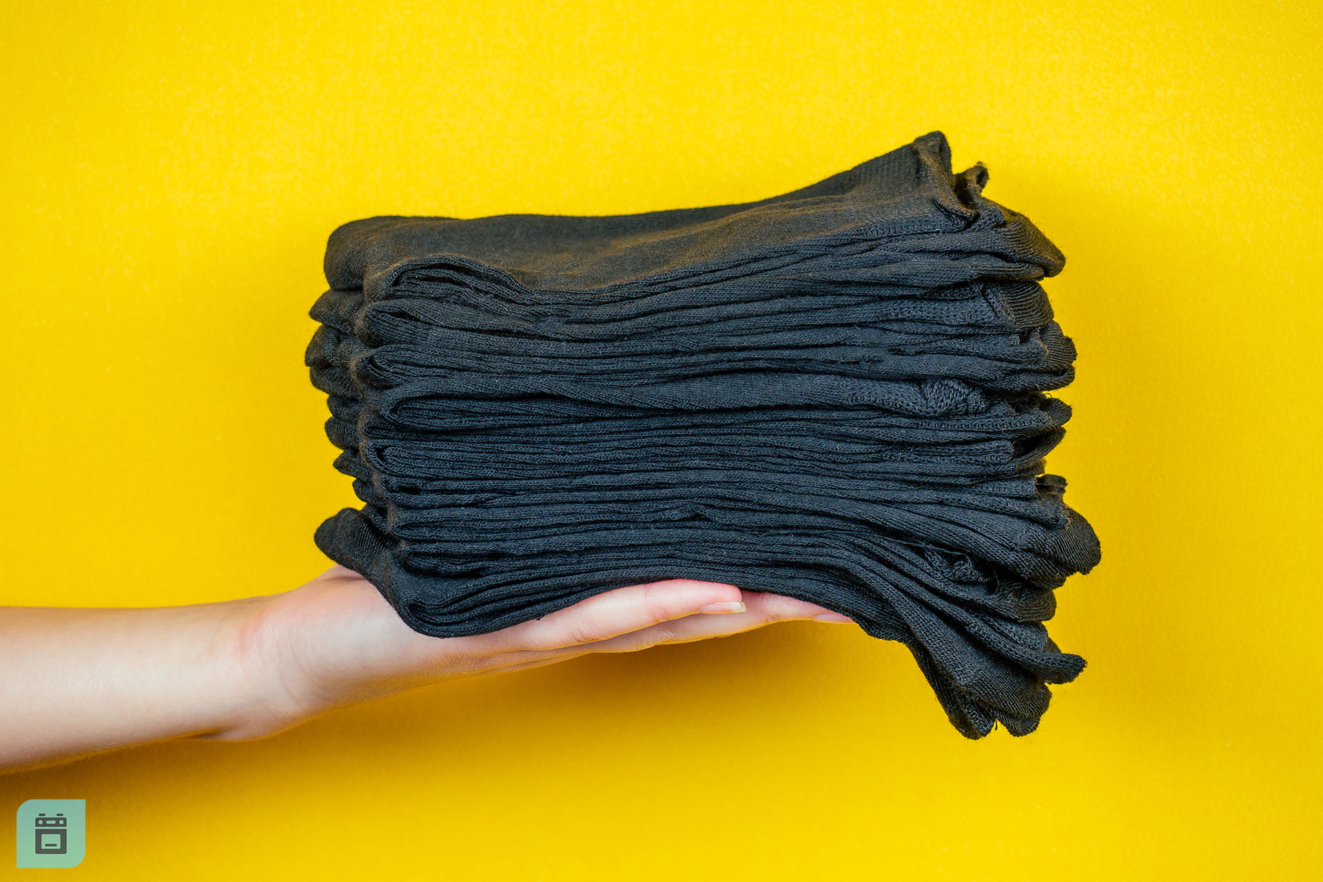 Jak prać czarne ubrania, żeby nie straciły koloru? | nowe-agd.pl